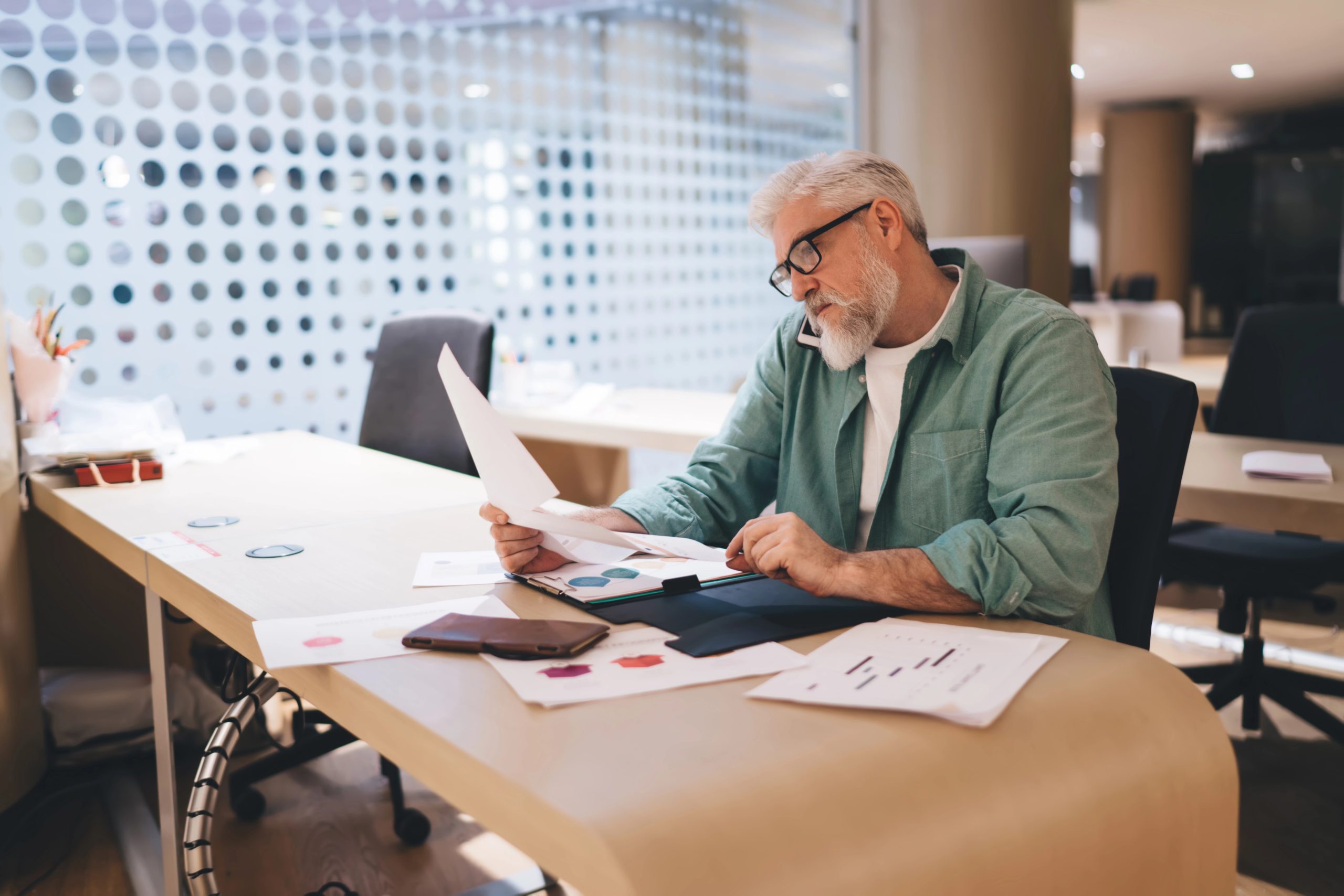 7 Surprising Ways Older Professionals Can Outsmart Ageism and Land That ...