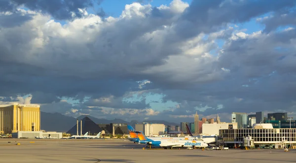 10 Reasons American Tourists Are Turning Away from Las Vegas ...